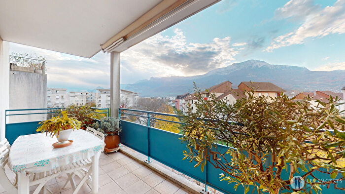 Appartement à vendre - Échirolles, Centre-ville - 3 pièces - 2 chambres