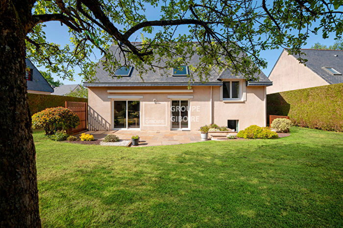 Maison à vendre - Noyal-Châtillon-sur-Seiche - 7 pièces - 5 chambres