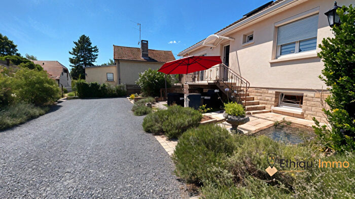 Maison à vendre - La Rivière-de-Corps - 6 pièces - 4 chambres