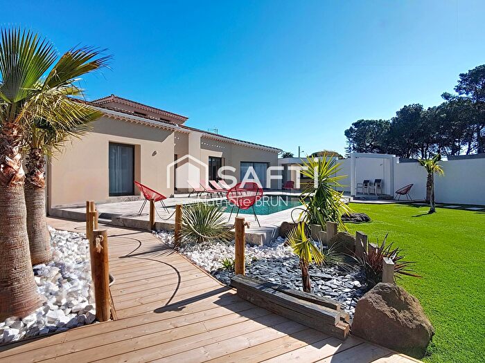 Maison à vendre - Agde, La Ville - 6 pièces - 4 chambres