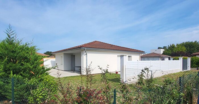 Maison à louer - Parentis en Born - 4 pièces - 3 chambres