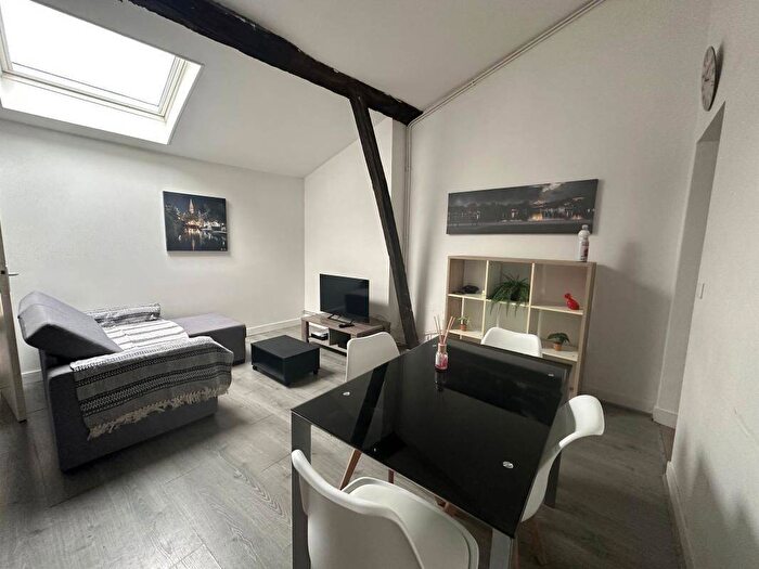 Appartement à louer - Centre-Hôtel de Ville, Limoges - 3 pièces - 2 chambres