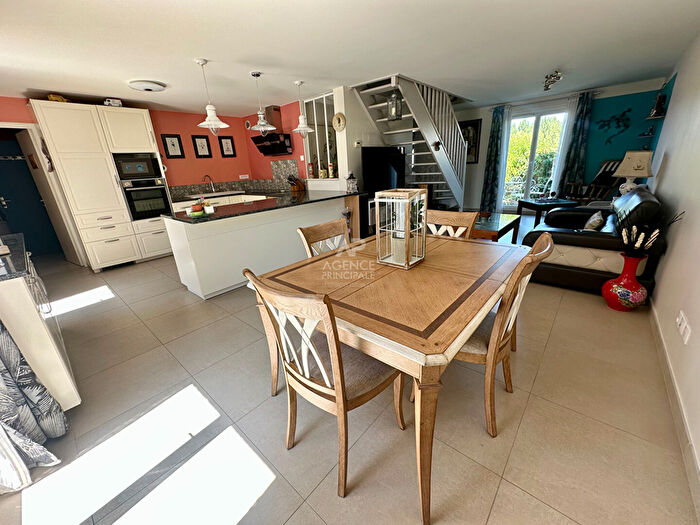 Maison à vendre - Carrières-sous-Poissy, Les Oiseaux - 7 pièces - 4 chambres