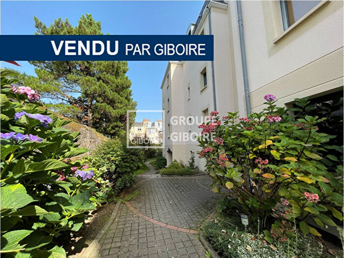 Appartement à vendre - Saint-Malo, Saint-Servan - 4 pièces - 2 chambres