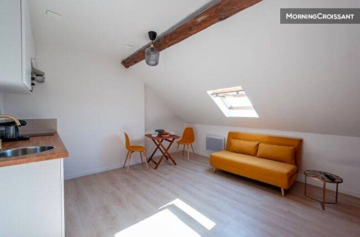 Appartement à louer - Cheminots-Acacias-Faubourg de Lille, Valenciennes - 2 pièces - 1 chambre