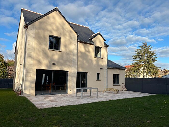 Maison à vendre - Montlouis-sur-Loire - 7 pièces - 4 chambres