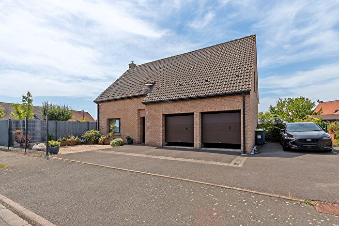 La Chapelle-d'Armentières : Maison 7 pièces à vendre