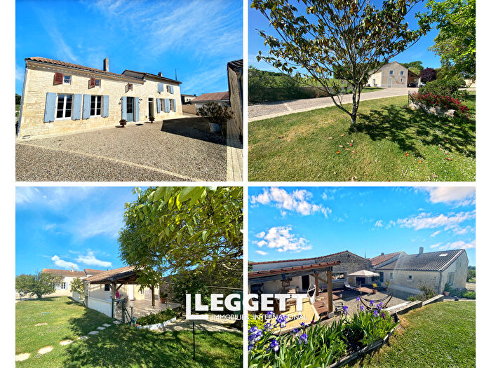 Maison 13 pièces à Saint-Germain-de-Lusignan, à vendre
