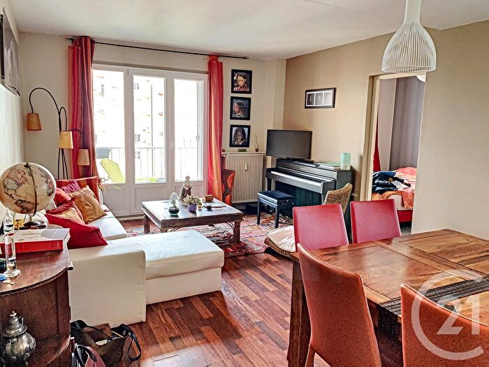 Appartement à louer - Dijon, Chartreuse - 2 pièces - 1 chambre