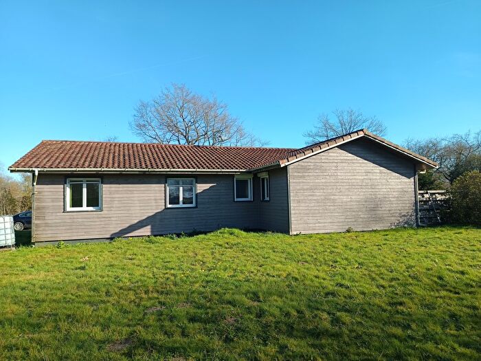 Maison à vendre - Lannux - 6 pièces - 5 chambres