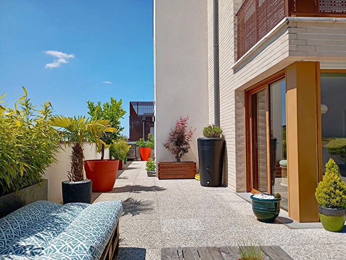 Appartement à vendre - Saint-Cyr-lécole, Fontaine Saint-Martin - 3 pièces - 2 chambres