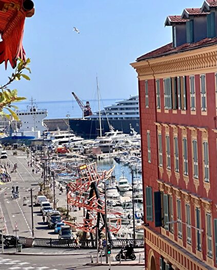 Nice, Le Port : Appartement 2 pièces à vendre