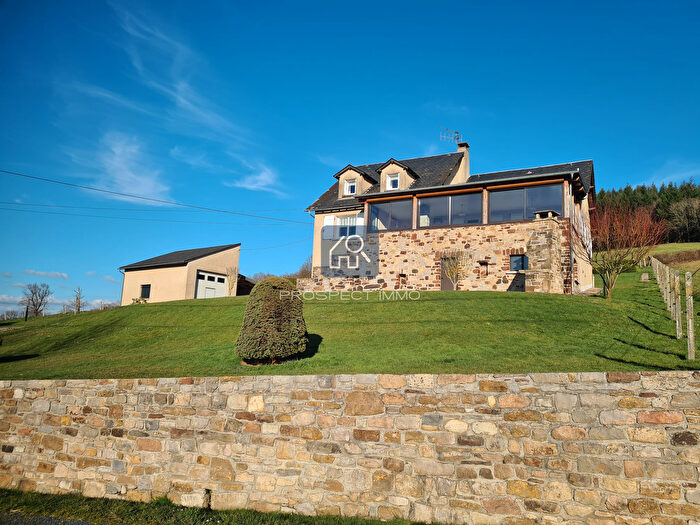 Maison à vendre - Agen-dAveyron - 7 pièces - 5 chambres