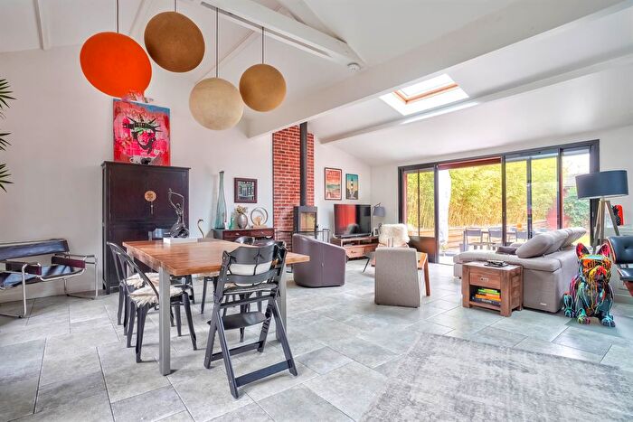 Maison à vendre - Colombes, Henri Martin Estienne dOrves - 6 pièces - 4 chambres