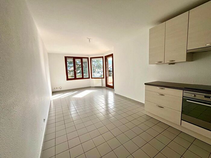 Appartement à louer - Annecy, Parc des Sports, Fier - 2 pièces - 1 chambre