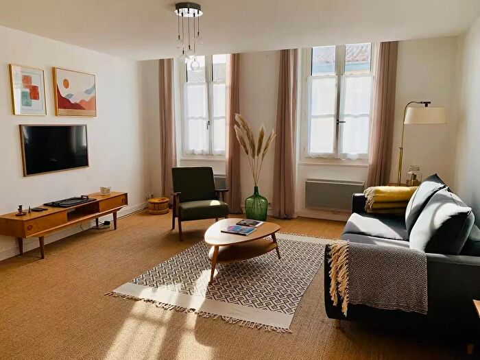 Appartement à louer - La Rochelle, Centre-ville, Vieux-port, Marché - 3 pièces - 2 chambres