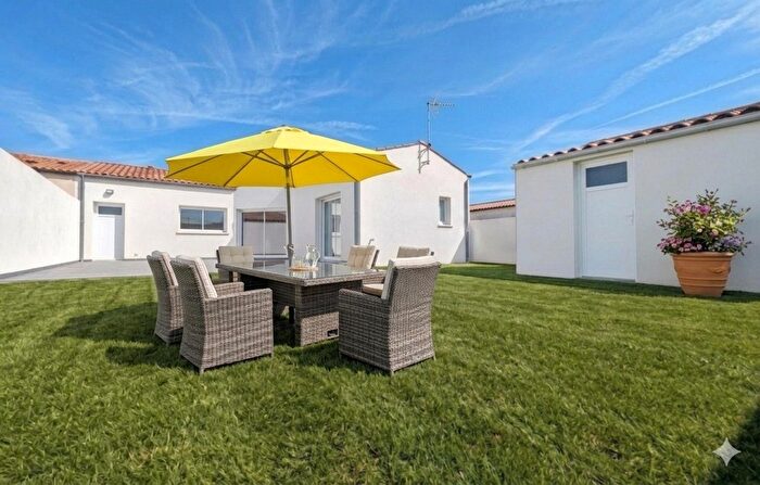 Maison à vendre - Angliers - 4 pièces - 3 chambres