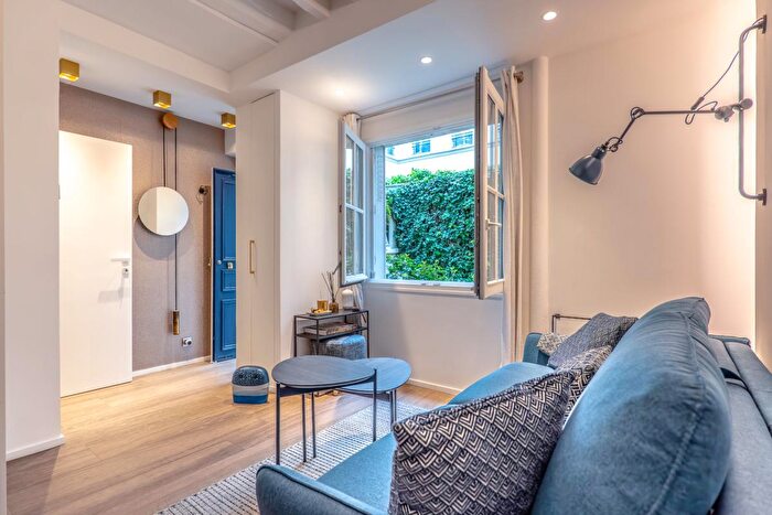 Appartement à vendre - Paris er , Palais Royal - 1 pièce