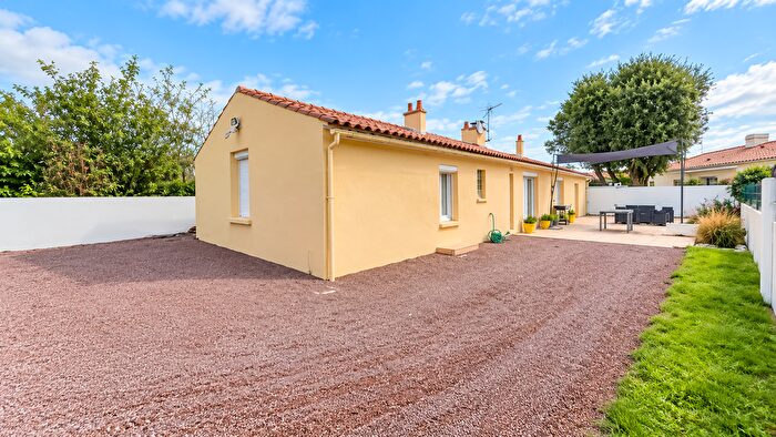 Maison 5 pièces à Coëx, à vendre