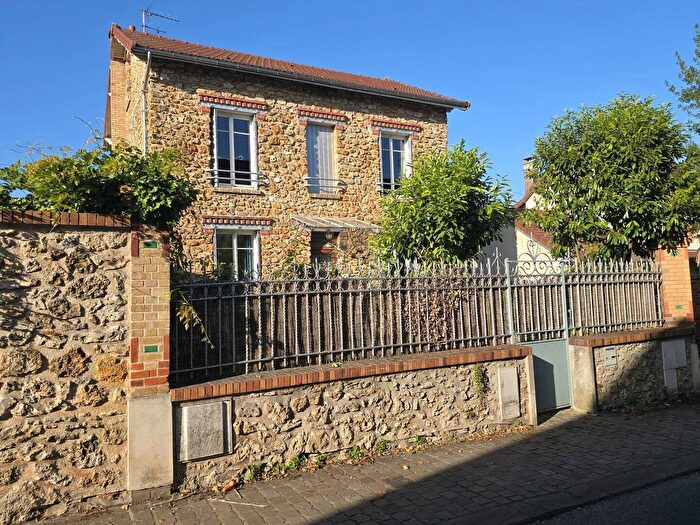 Maison 6 pièces à louer - Nord, Chambourcy