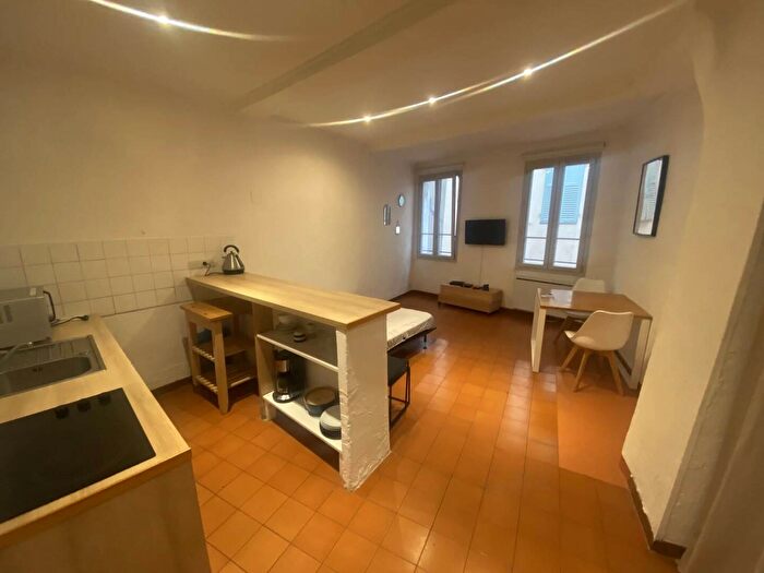 Appartement à louer - Centre Ville Sud Ouest, Grasse - 1 pièce
