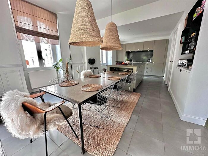 Maison à vendre - Cahors, Centre-ville - 8 pièces - 5 chambres