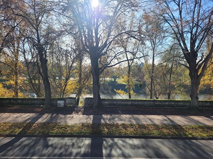 Maison à vendre - Tours, Paul Bert - 5 pièces - 4 chambres