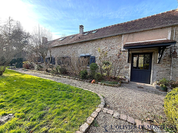 Maison à vendre - Montfort-lAmaury - 9 pièces - 6 chambres