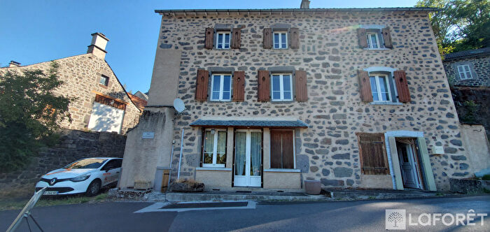 Maison 6 pièces à vendre à Sainte-Anastasie