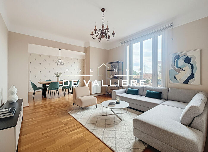 Appartement à vendre - Nanterre, Centre-ville - 4 pièces - 2 chambres