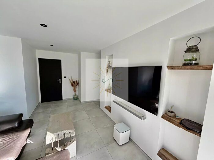 Maison à vendre - Montélimar - 4 pièces - 3 chambres