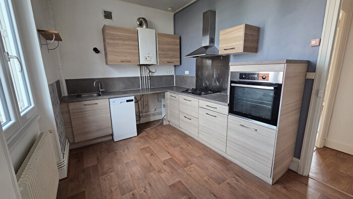 Maisons à vendre et appartements à louer - 3