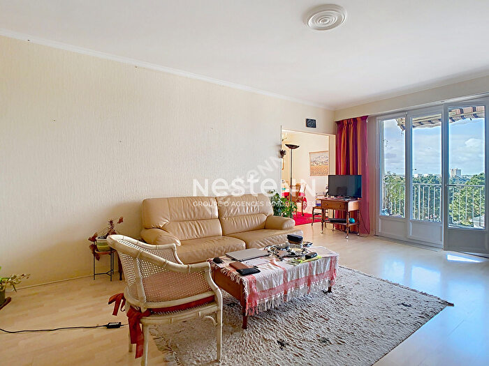 Appartement à vendre - Avrillé, Adézière, Etang, Bosquets, Croix-Cadeau, Fléchet - 4 pièces - 3 chambres