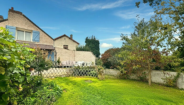 Maison à vendre - Jouars-Pontchartrain - 4 pièces - 3 chambres