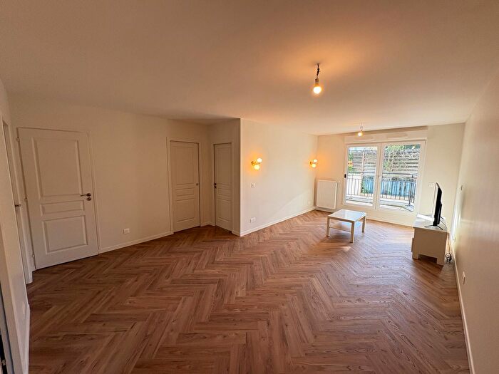 Appartement à louer - Saint-Maur-des-Fossés, Parc de Saint-Maur - 4 pièces - 1 chambre