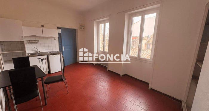 Appartement 1 pièce à Esplanade, Nîmes, à louer