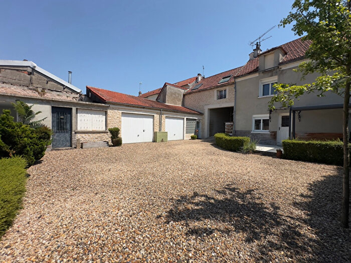 Maison à vendre - Mareuil-lès-Meaux - 6 pièces - 5 chambres