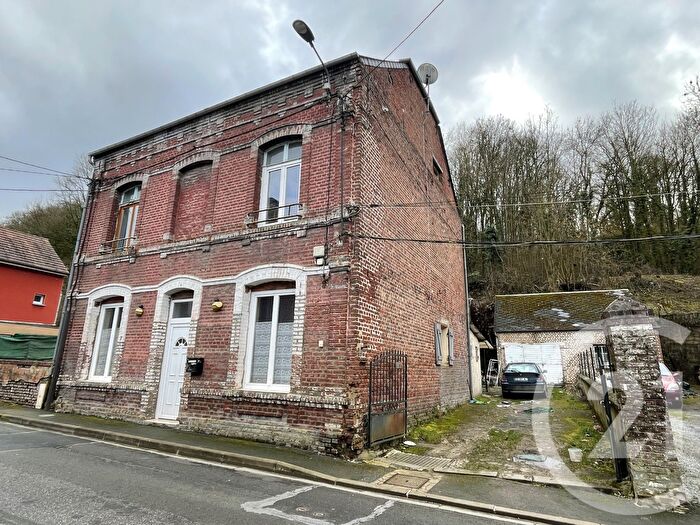 Maison à vendre - Guise - 8 pièces - 4 chambres