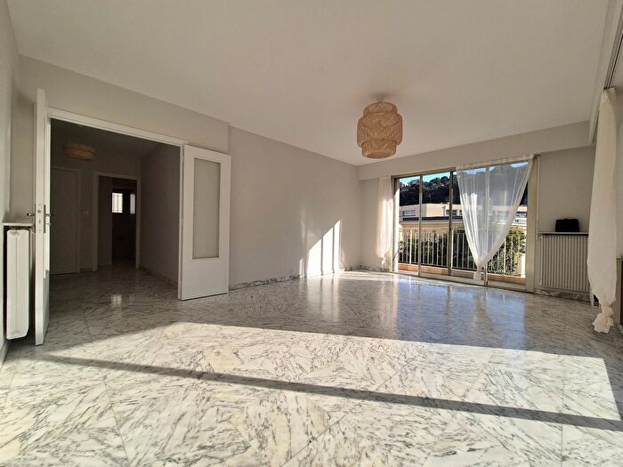 Nice, Saint-Sylvestre : Appartement 4 pièces à vendre