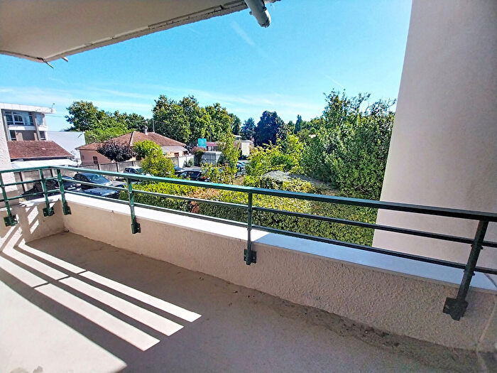 Saint-Médard-en-Jalles, Centre-ville : Appartement 4 pièces à vendre