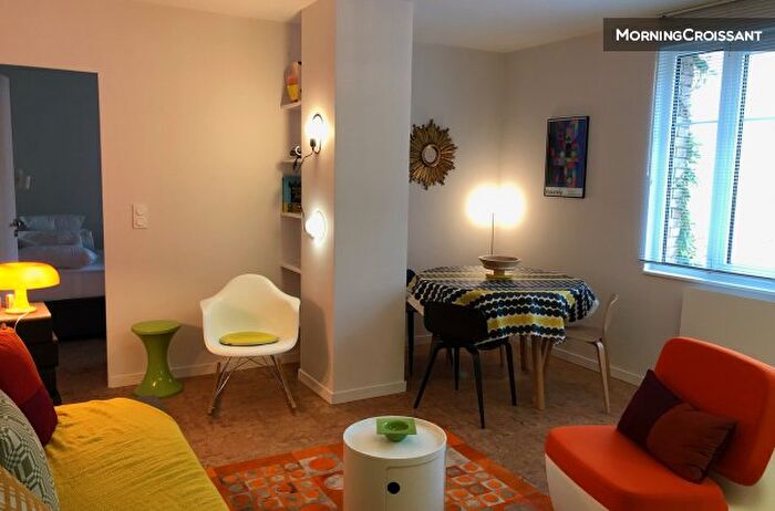 Paris 19ème, Mouzaia : Appartement 2 pièces à louer
