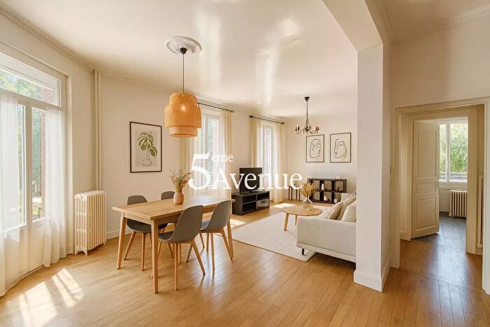 Maison à vendre - Sucy-en-Brie, Gare, Noyers, Berges de Sucy - 9 pièces - 6 chambres