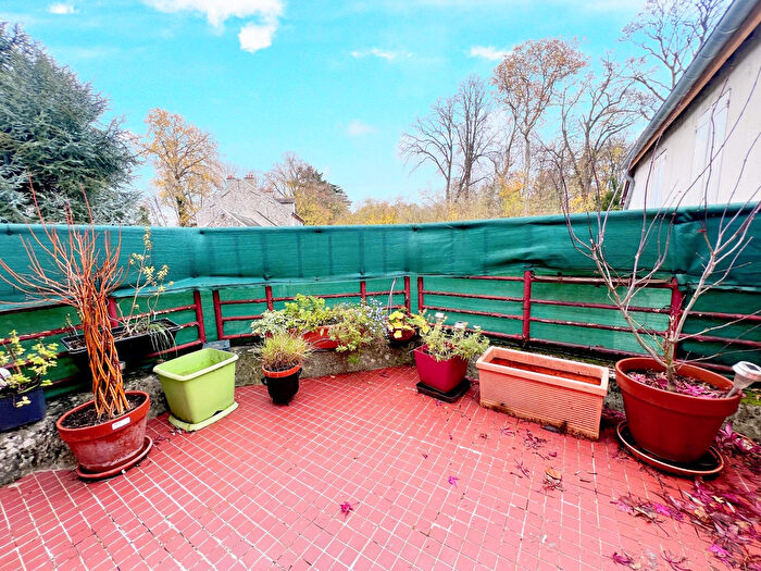 Appartement à vendre - Mortefontaine - 2 pièces - 1 chambre