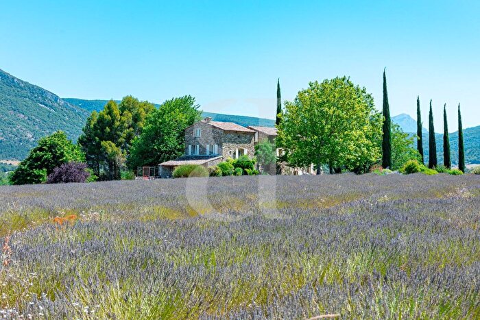 Maison à vendre - La Bégude-de-Mazenc - 12 pièces - 8 chambres