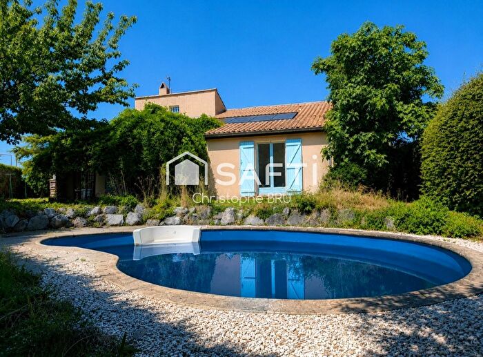 Maison 5 pièces à Péchabou, à vendre