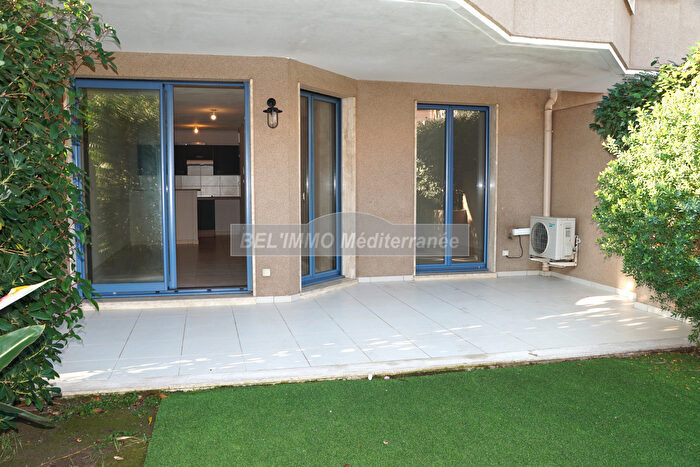 Appartement à vendre - Cavalaire-sur-Mer, Centre-ville - 2 pièces - 1 chambre