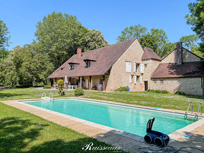 Maison à vendre - Sainte-Marie-sur-Ouche - 10 pièces - 7 chambres