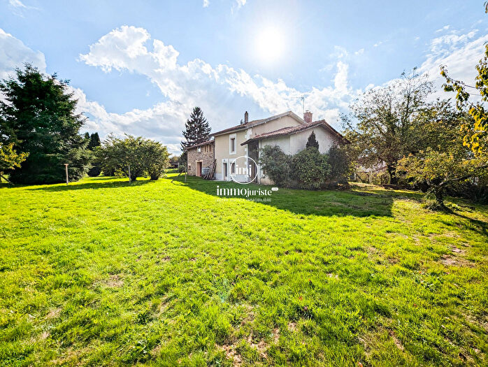 Chaillac-sur-Vienne : Maison 8 pièces à vendre