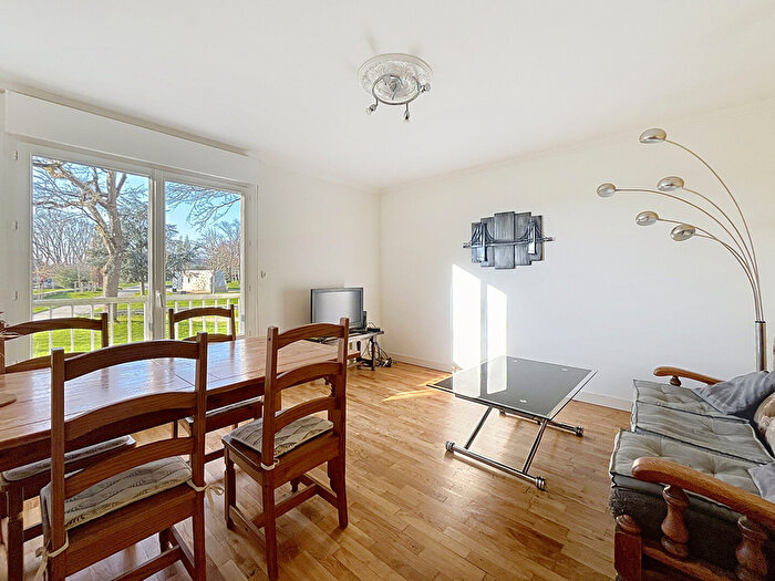 Appartement à vendre - Quartiers Nord-Ouest, Villejean - 4 pièces - 3 chambres