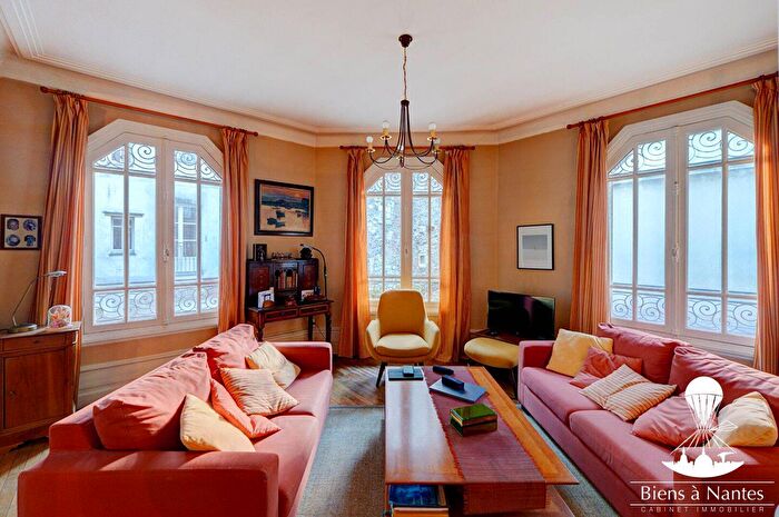 Appartement à louer - Decré-Cathédrale, Nantes - 4 pièces - 3 chambres